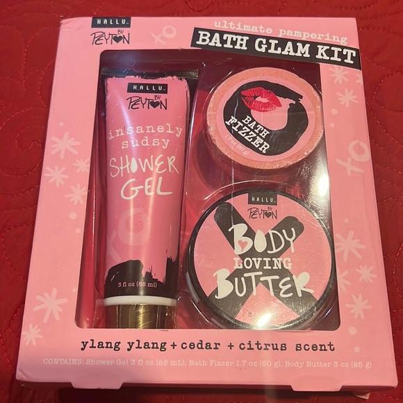 Hallu by Peyton | Bath & Body | Bath Glam Kit | Poshmark